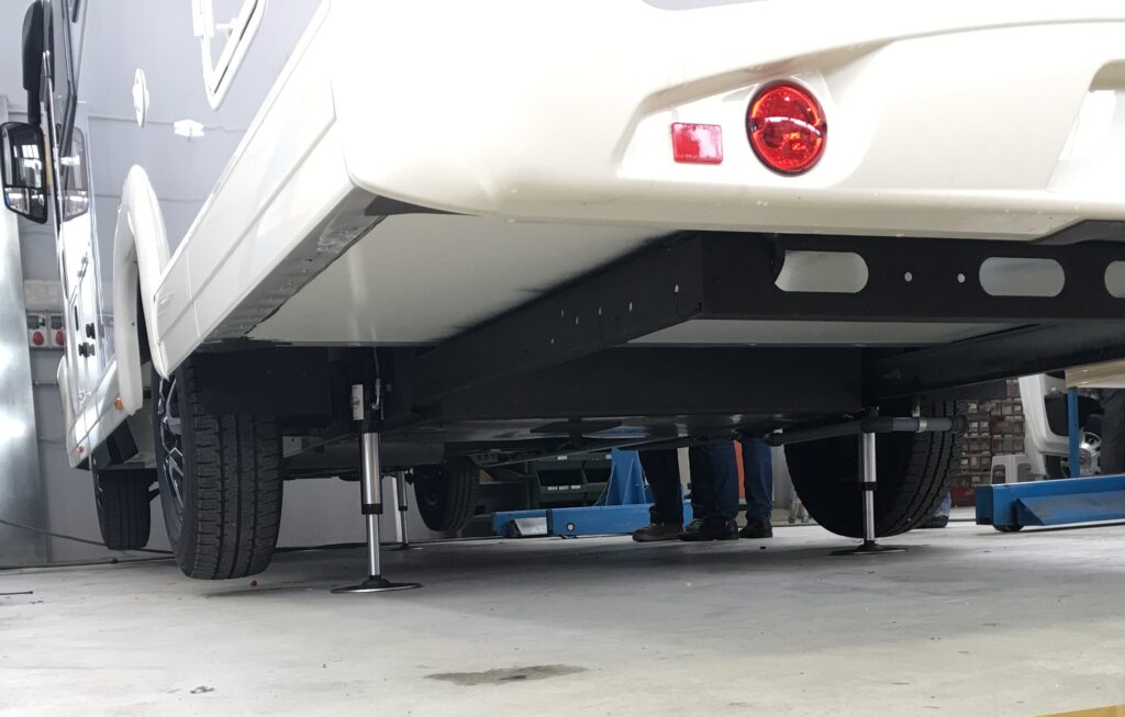 Ma-Ve Automatic Hydraulic Levelling for Motorhomes – Conrad Anderson